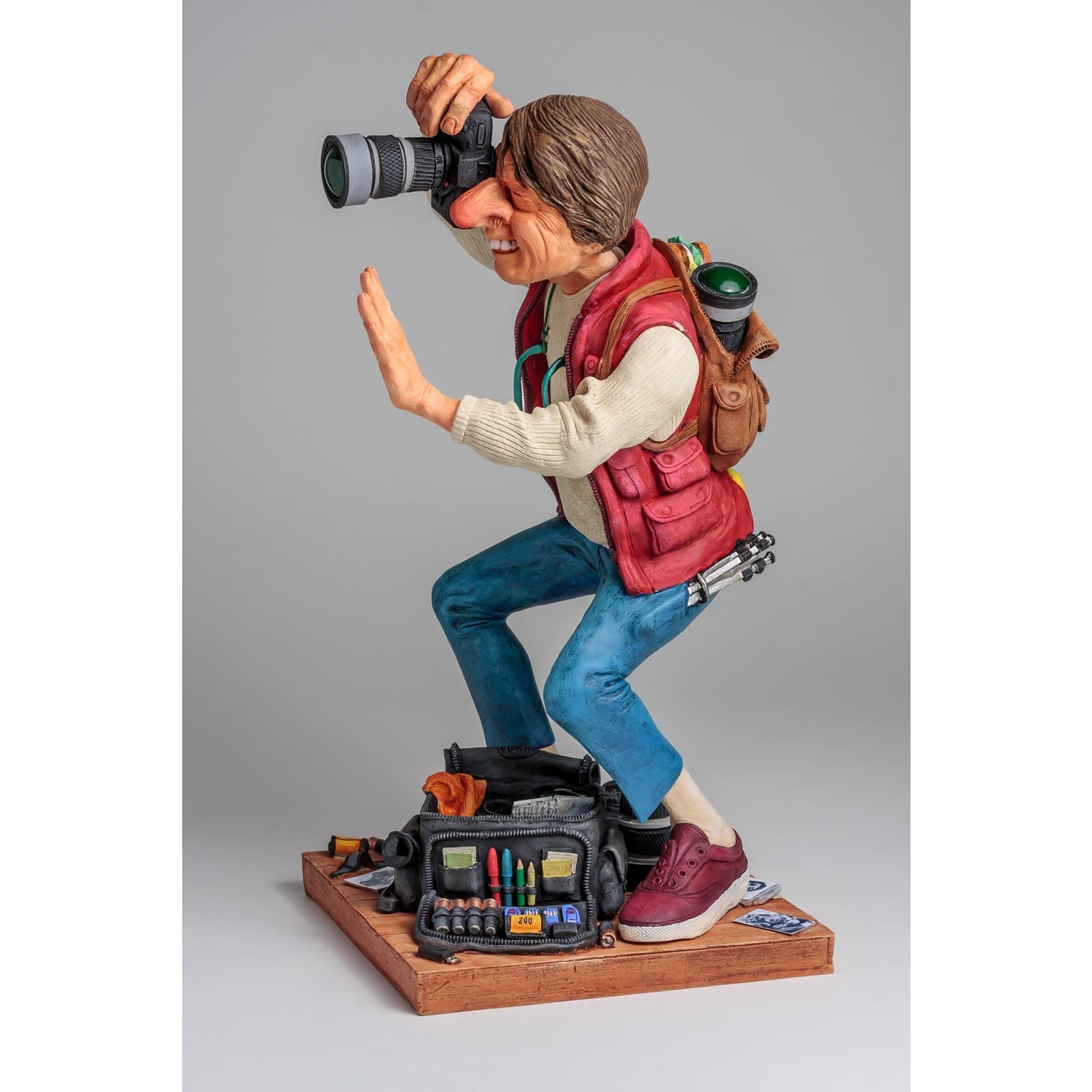 The Photographer Comic Sculpture — AllSculptures